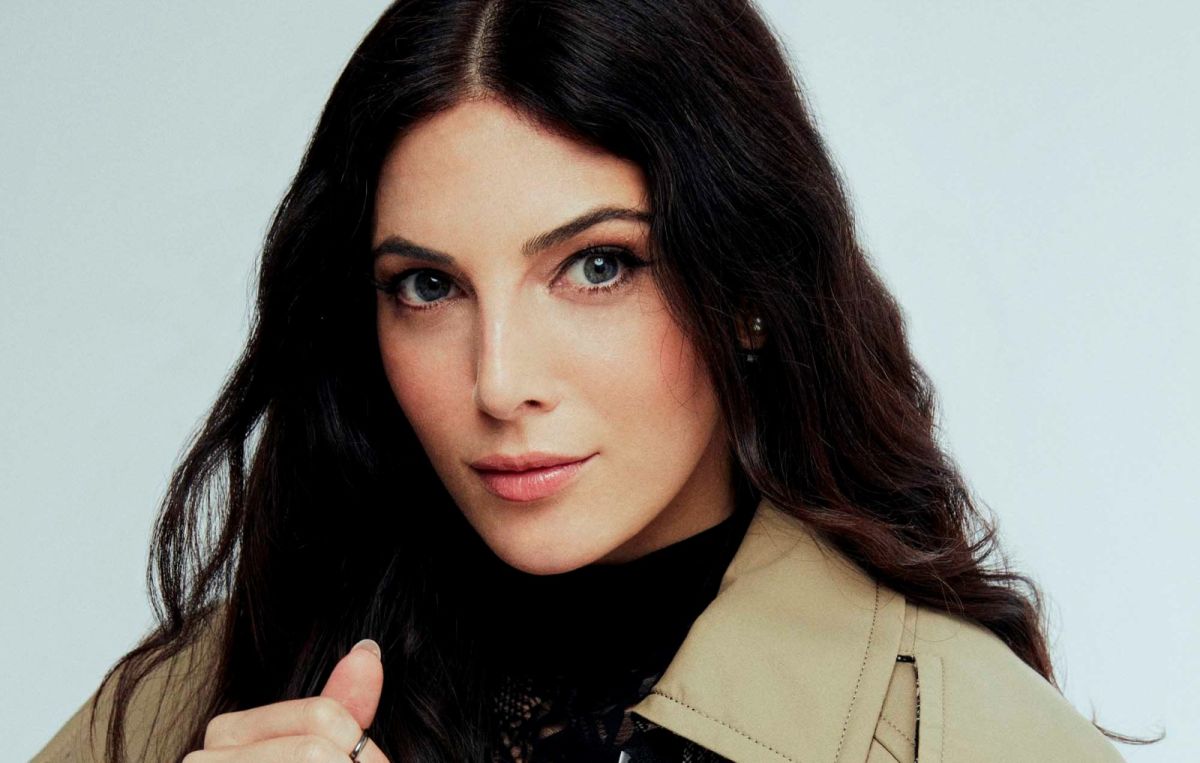 A bold look by Razan Jamal, the heroine of the series "The Price", from ...